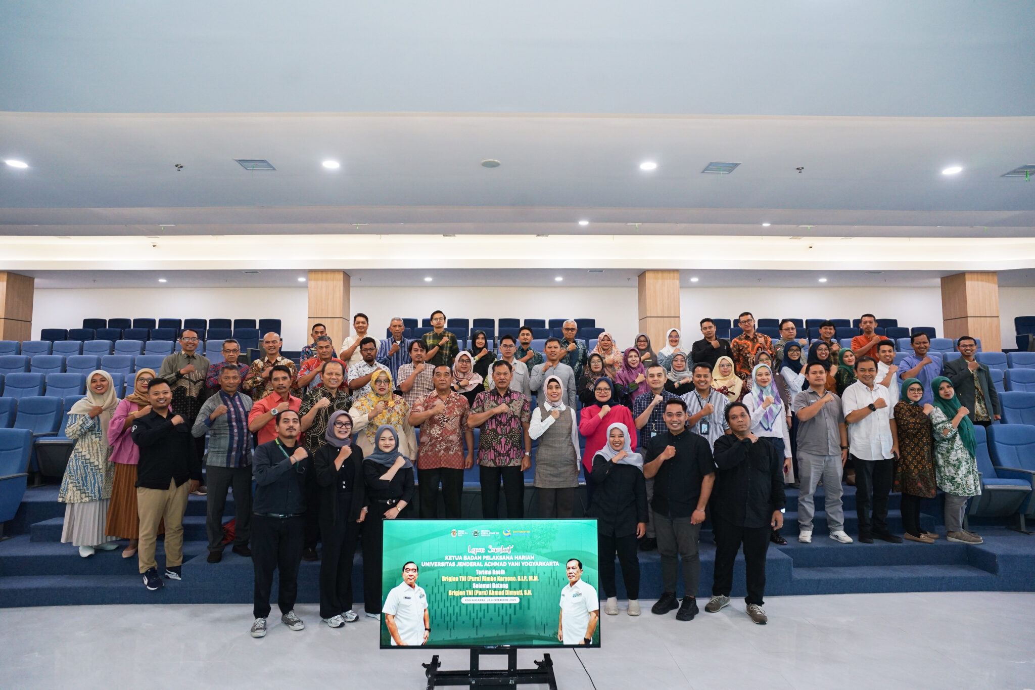 Universitas Jenderal Achmad Yani Yogyakarta - Nasionalis, Patriotik, Heroik